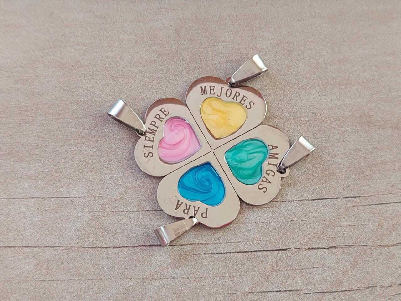 Dije De Acero 4 Corazones 20 Mm Esmaltados Para Partir Amigos Zona
