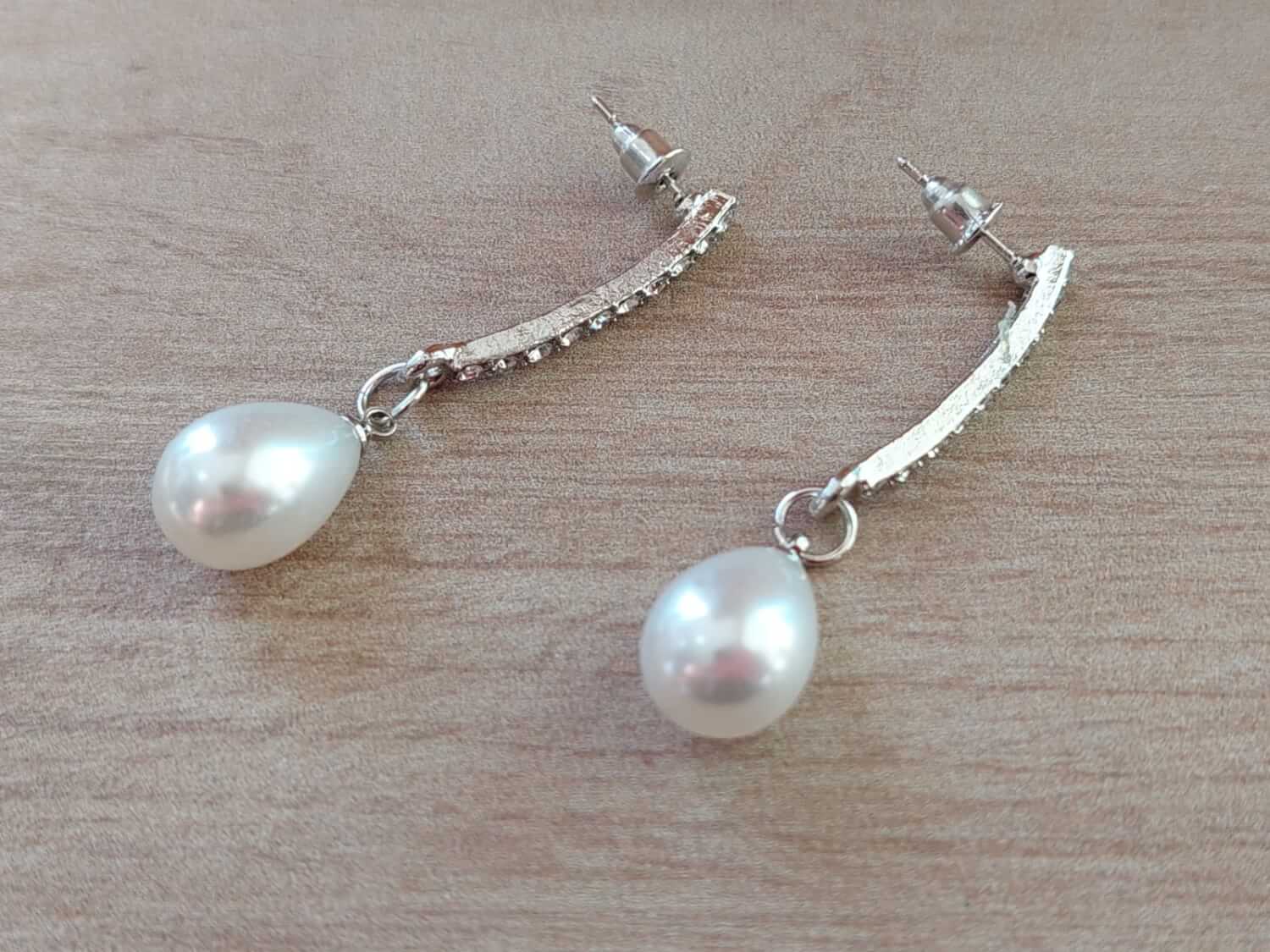 ARO BIJOUTERIE PLATEADO CON STRASS Y PERLA - Zona Once | Distribuidora ...