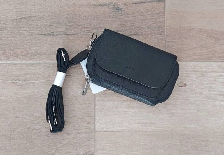 CARTERA TIPO BANDOLERA COLOR NEGRO CON DOBLE CIERRE Y MÚLTIPLES ...